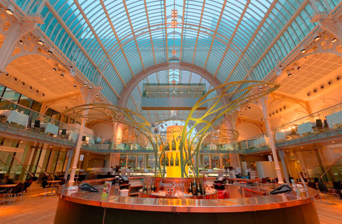 Restaurant - EYEREVOLUTION LONDON